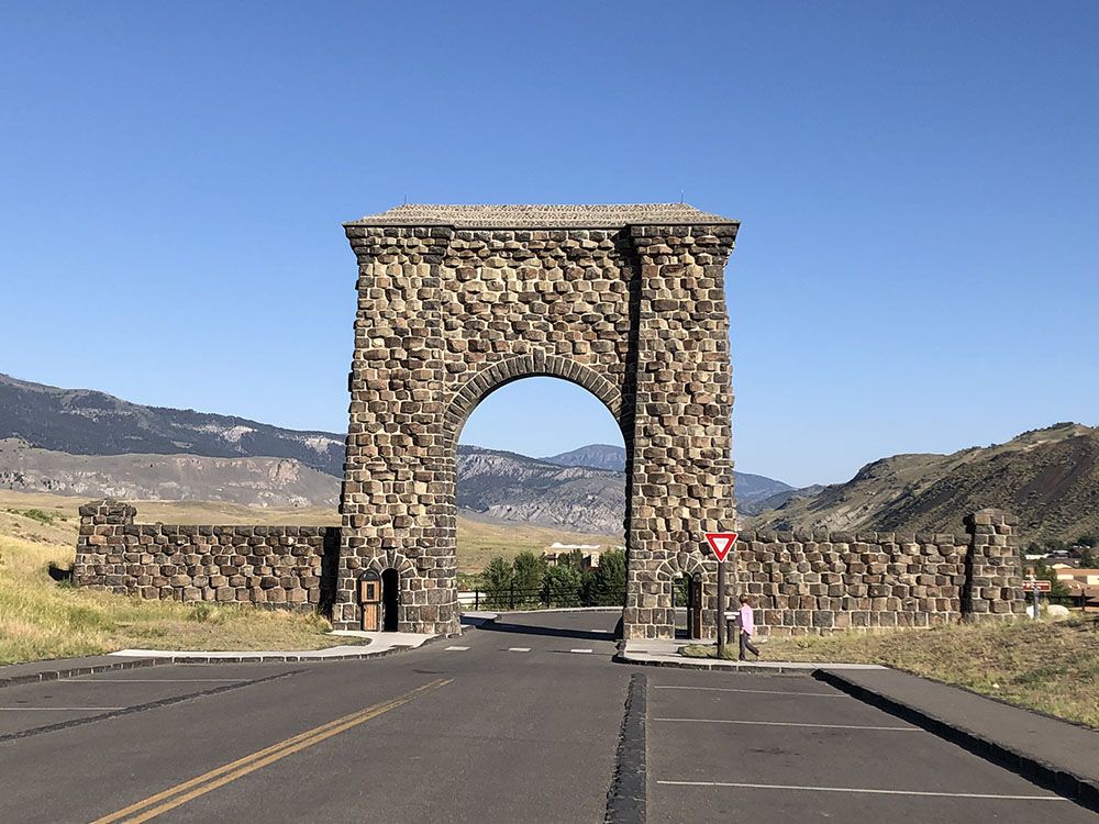 hintonthetrail.com How to Explore Yellowstone National Park: Part 1 ...